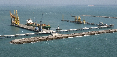 Terminal do Pecém inicia aterro hidráulico para o pátio de armazenagem ...